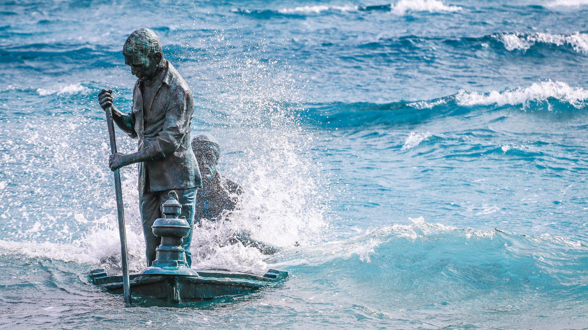 MONUMENTO DEL PESCATORE SOTTO ARPIONE – VisitPrimosten.com